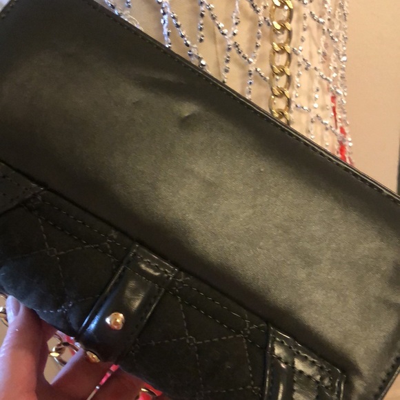 bebe | Bags | Bebe Olive Green Crossbody Bag With Gold Chain Strap ...